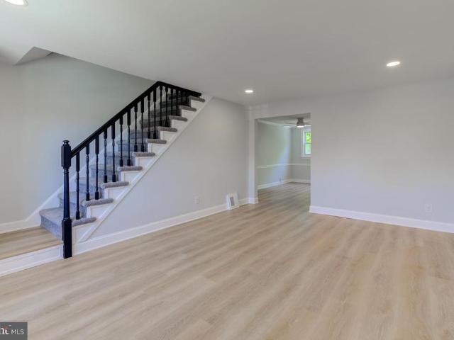 1127 Hollywood Avenue
