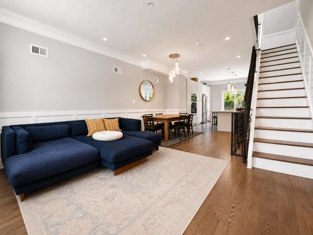1127 Kimball St