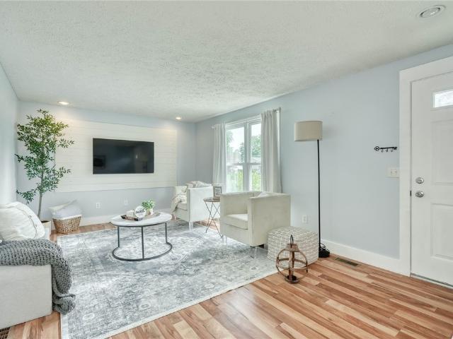 1127 Lake Park Lane