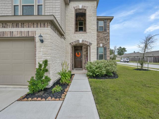 1127 Littleton Court