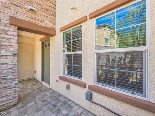 1127 Ruby Sparrow Street