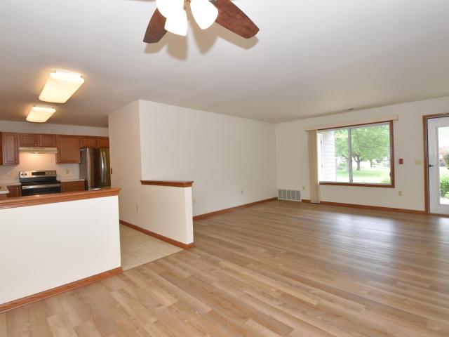 1127 Sunnyslope Dr, Unit 103