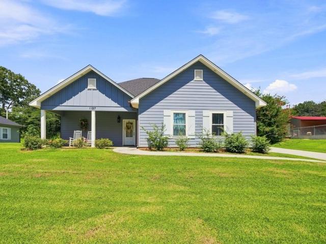 1127 S Clifton St, Fulton, MS 38843