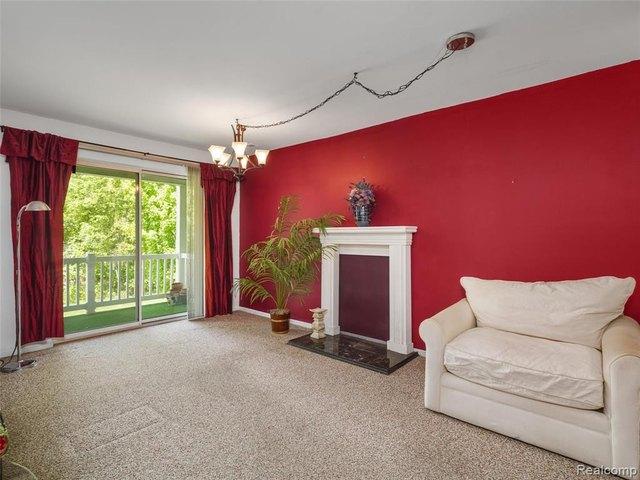 1127 South Lake Dr Unit 206, Novi, MI 48377