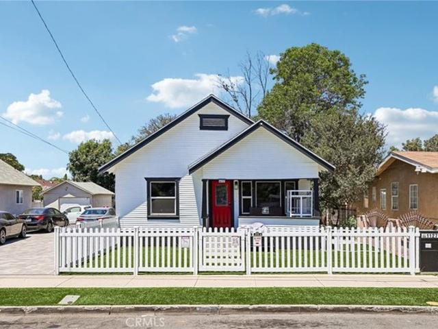 1127 W 5th St, Santa Ana, CA 92703