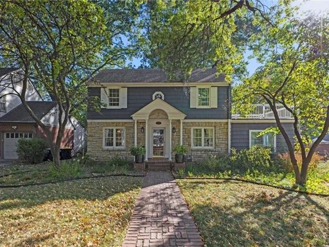 1127 W 76th Ter, Kansas City, MO 64114