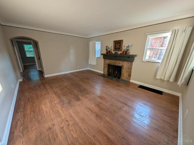 1127 W North Bend Dr