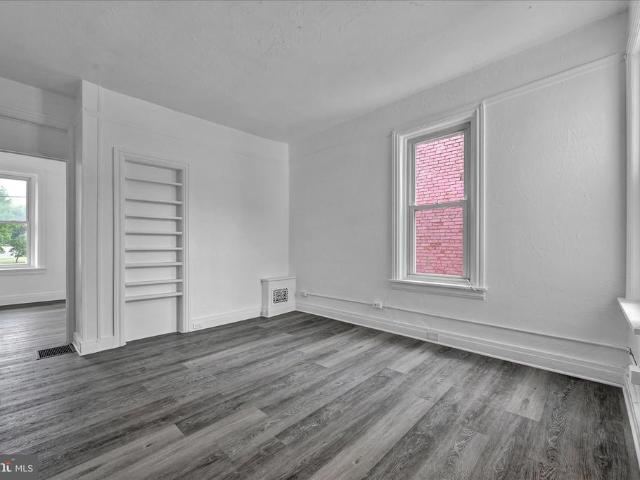 1127 Walnut Street