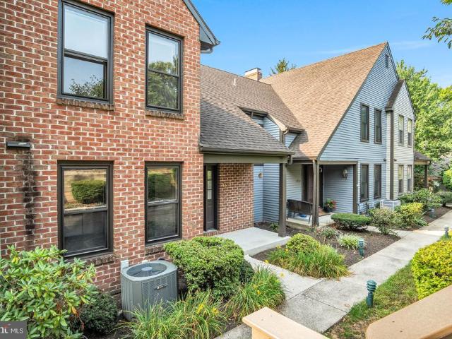 1127 Wicklow Court