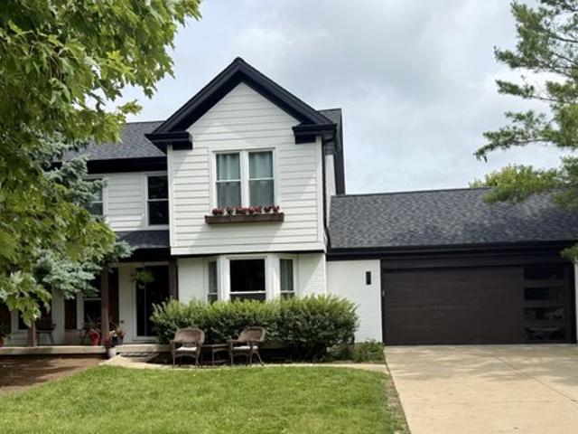 1127 Yorkshire Ave, Sycamore, IL 60178