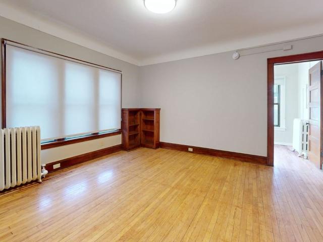 1127 4th St SE 3 Bedroom Apartment for Rent at 1127 4th St Se, Minneapolis, MN 55414 Dinkytown