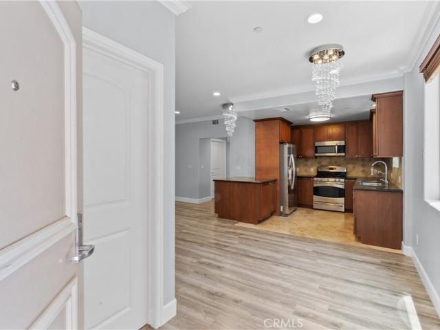 11280 La Maida St, Unit 303, North Hollywood, CA 91602 | MLS #SR26016 | Compass
