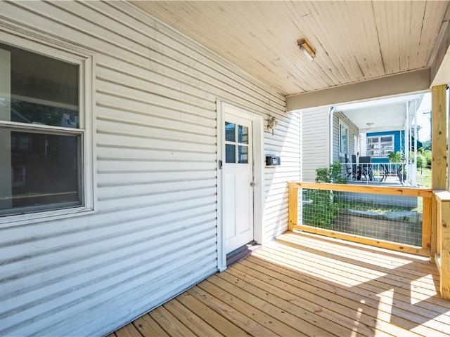 1128 Main St