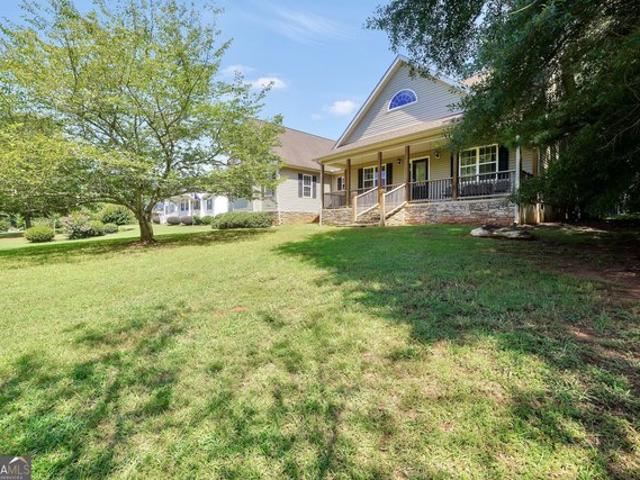 1128 Meadowview Dr, Jackson, GA 30233