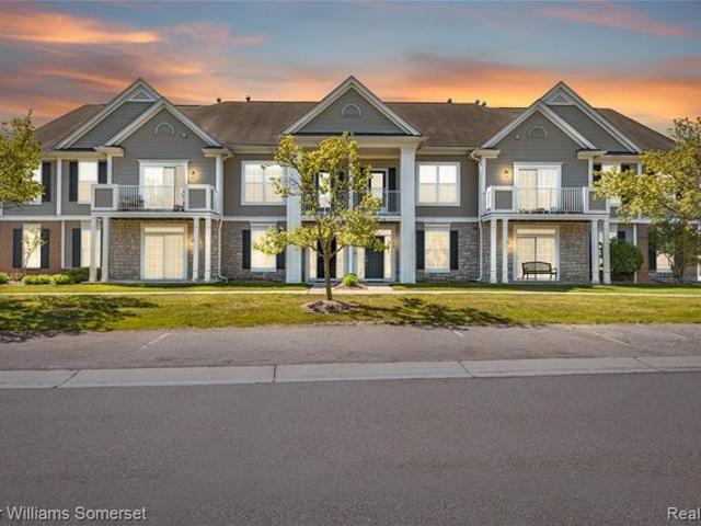 1128 Alameda Blvd, Troy, MI 48085