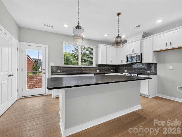 1128 Bismuth Ln, Charlotte, NC 28211 | MLS #4352