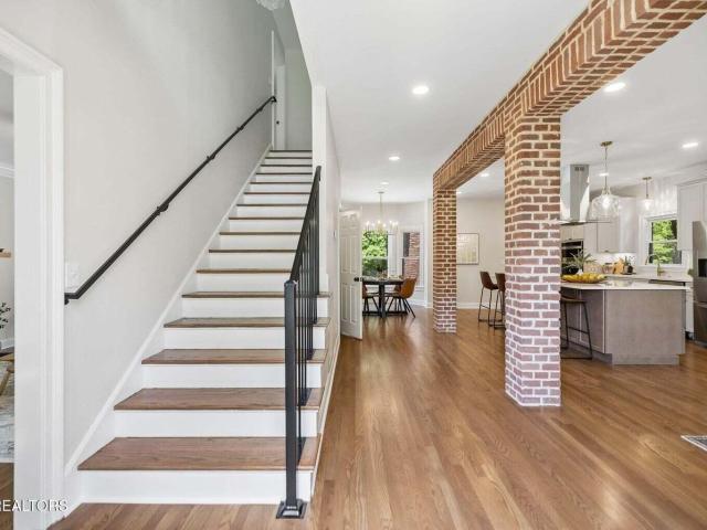 1128 Brentwood