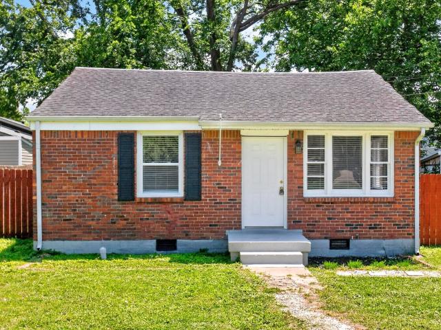 1128 Chester Ave