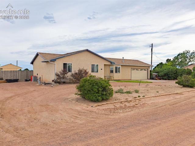 1128 E Rustic Drive