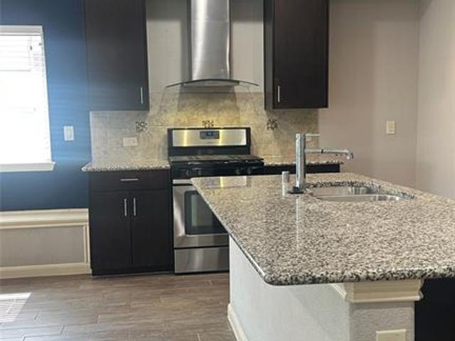 1128 foxtail Drive