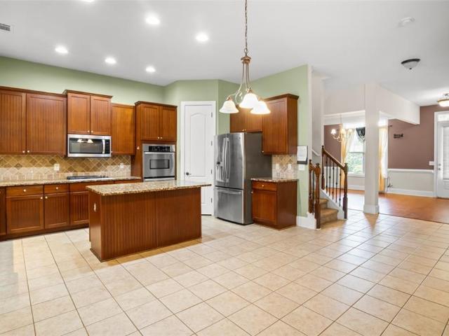 1128 Gateview Drive