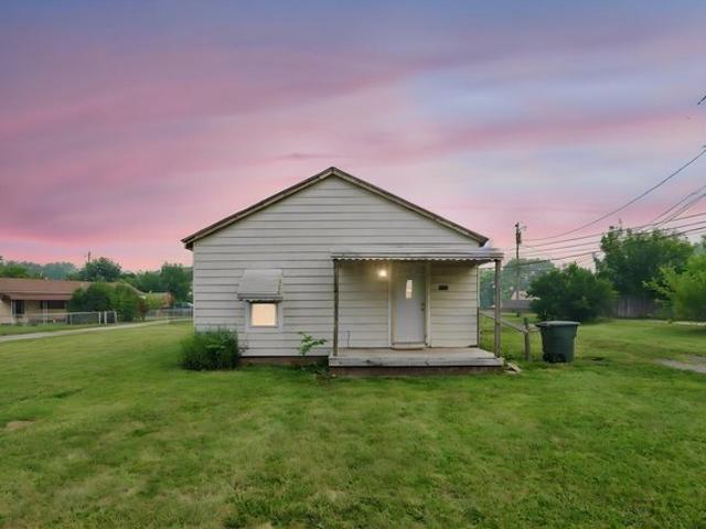 1128 Hilock Rd, Columbus, OH 43207