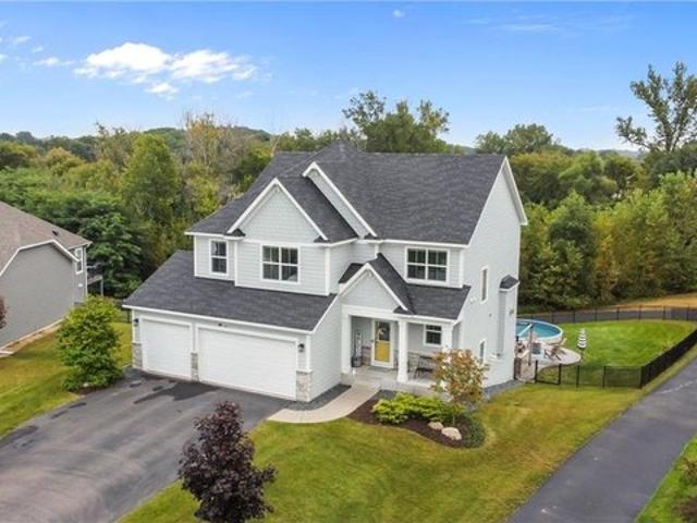 1128 Pine Hill Ln, White Bear Lake, MN 55127
