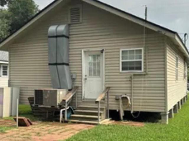 1128 Schley St, Houma, LA 70360 | MLS #BY2026006 | Compass