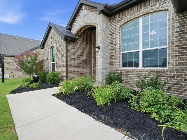 1128 Trinity Drive