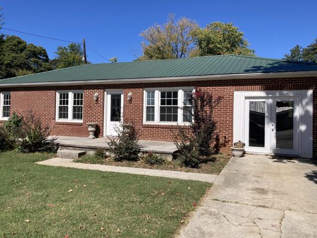 1128 W 4th North St, Morristown, TN 37814