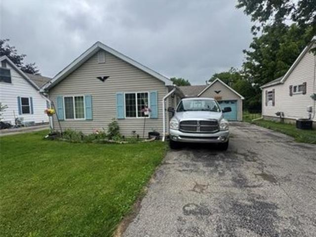 1128 W Parkwood Ave, Flint, MI 48507