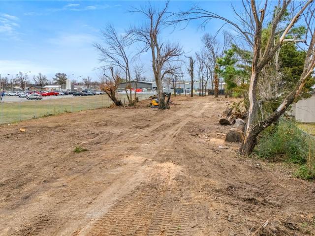 1128 W Persimmon
