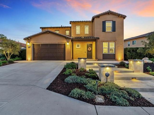 1128 Witherby Ln, Escondido, CA 92026