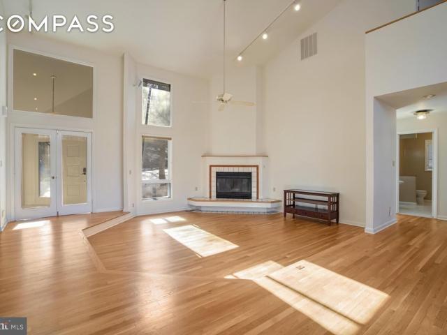 11290 Spyglass Cove Ln, Reston, VA