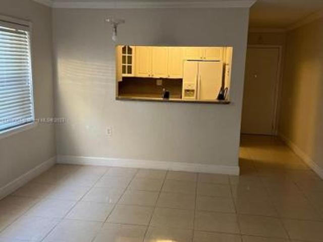 11297 88th St SW #114M, Miami, FL 33176
