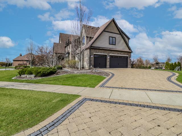 11294 York Court