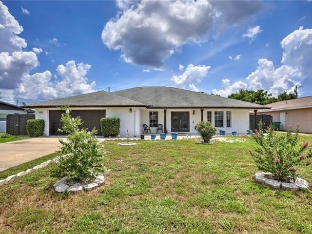 1129 Madura Dr, Deltona, FL 32725