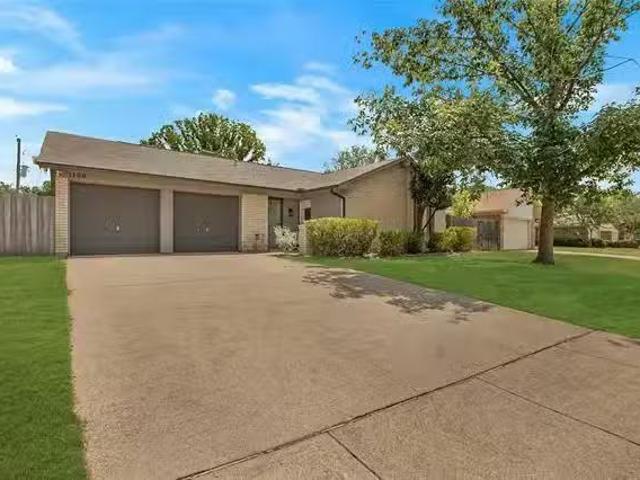 1129 MELVIN DR, BENBROOK, TX 76126 Single Family Residence For.