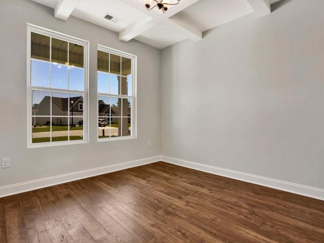 1129 NW Forest Bend Dr