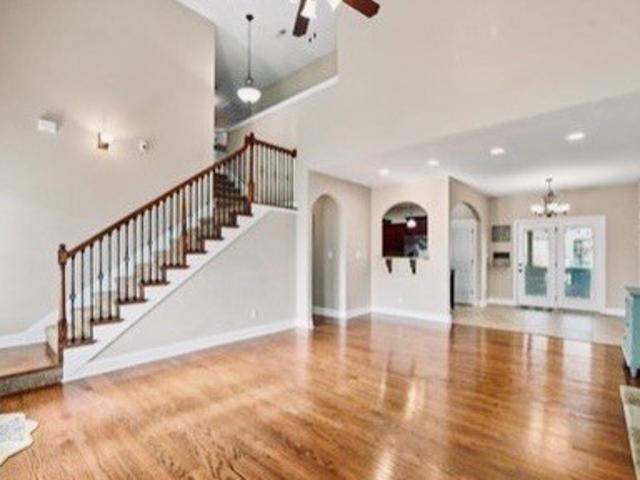 1129 N Ja Tate Dr