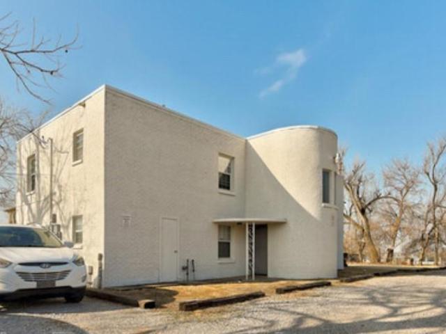 1129 N Purdue Avenue