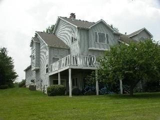 1129 NE Waterfield Village Dr, Blue Springs, MO 64014