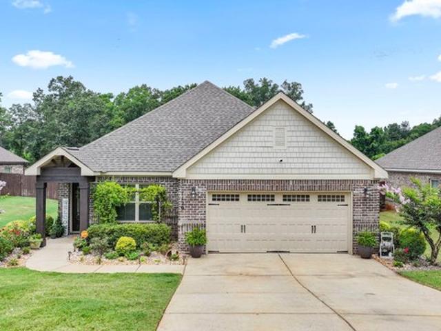 1129 Benjamin Way, Prattville, AL 36066