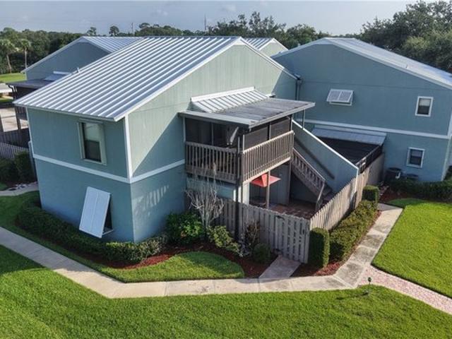 1129 Breezy Way Unit 8F, Sebastian, FL 32958
