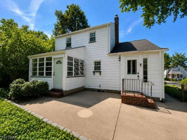 1129 Caldwell Ave