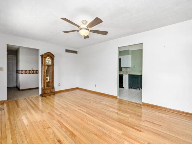 1129 Cayton Road