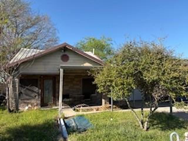 1129 E Palestine Street