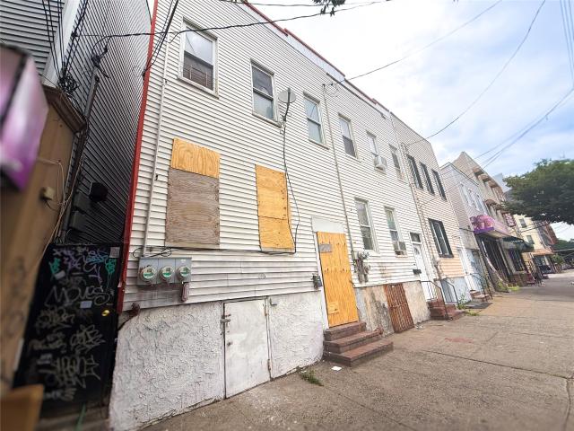 1129 East Tremont Avenue