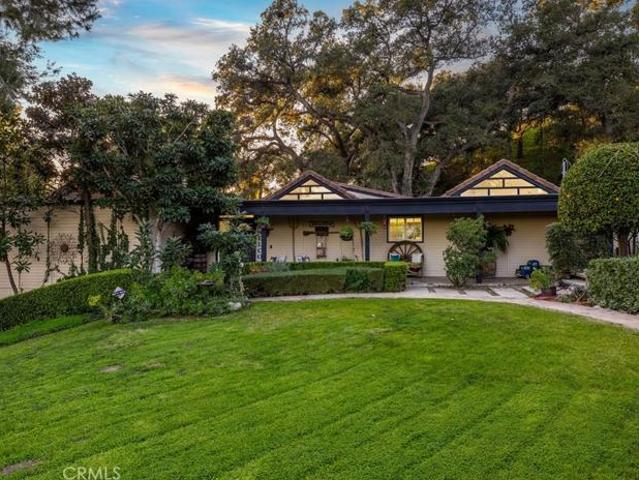 1129 Glencoe Heights Dr, Glendora, CA 91741