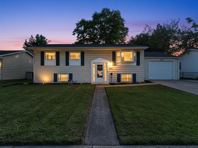 1129 Hawthorne Dr, Sidney, OH 45365